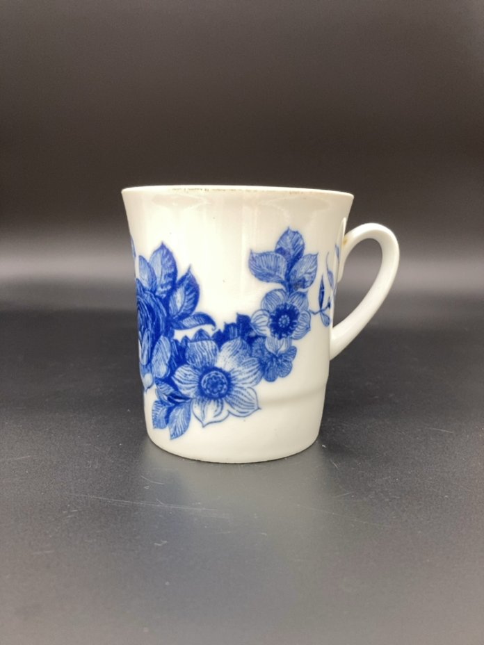 Чашка с узором, ЛФЗ, фарфор, Ленинградский фарфоровый завод (ЛФЗ), СССР, 1970-1991 гг ...