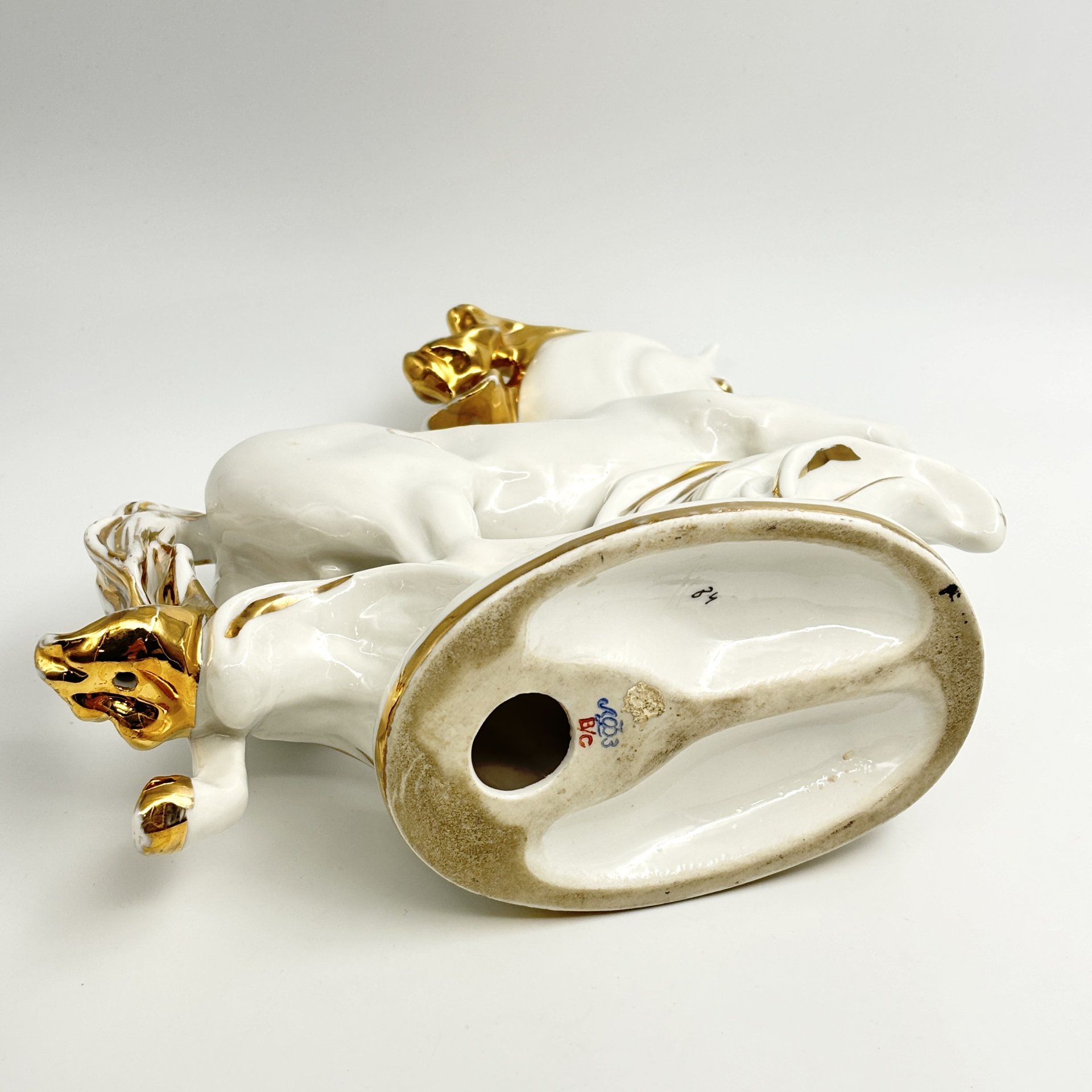 Статуэтка "Конь-огонь", автор формы И.С. Ефимов, фарфор, золочение ...