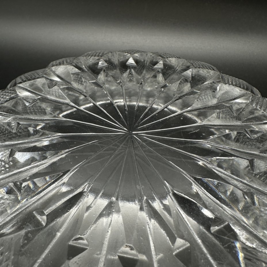 Ваза (конфетница) с геометрическим декором, хрусталь, алмазная грань ...