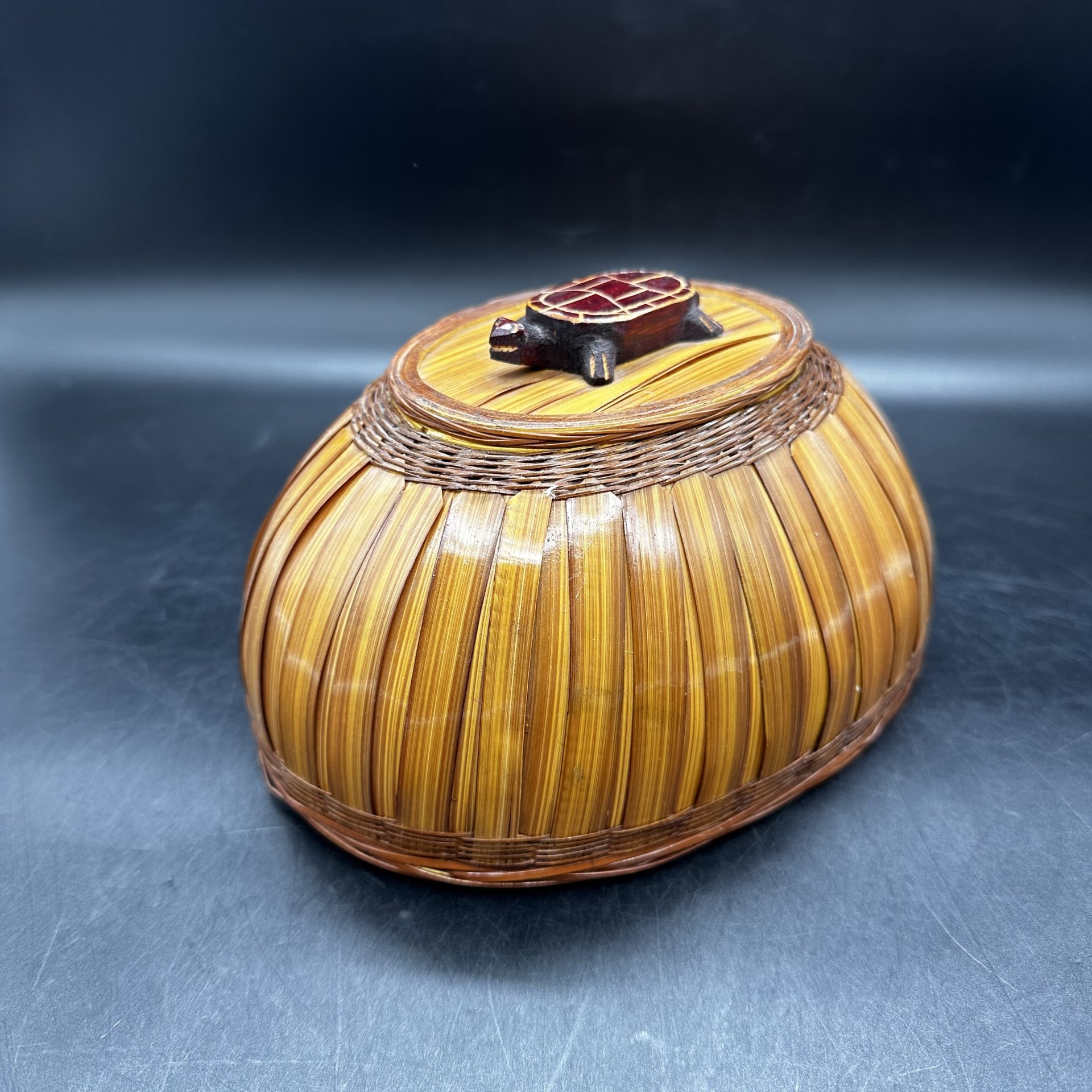 Шкатулка с крышкой "Черепаха", плетение, ручная работа, солома, Азия ...