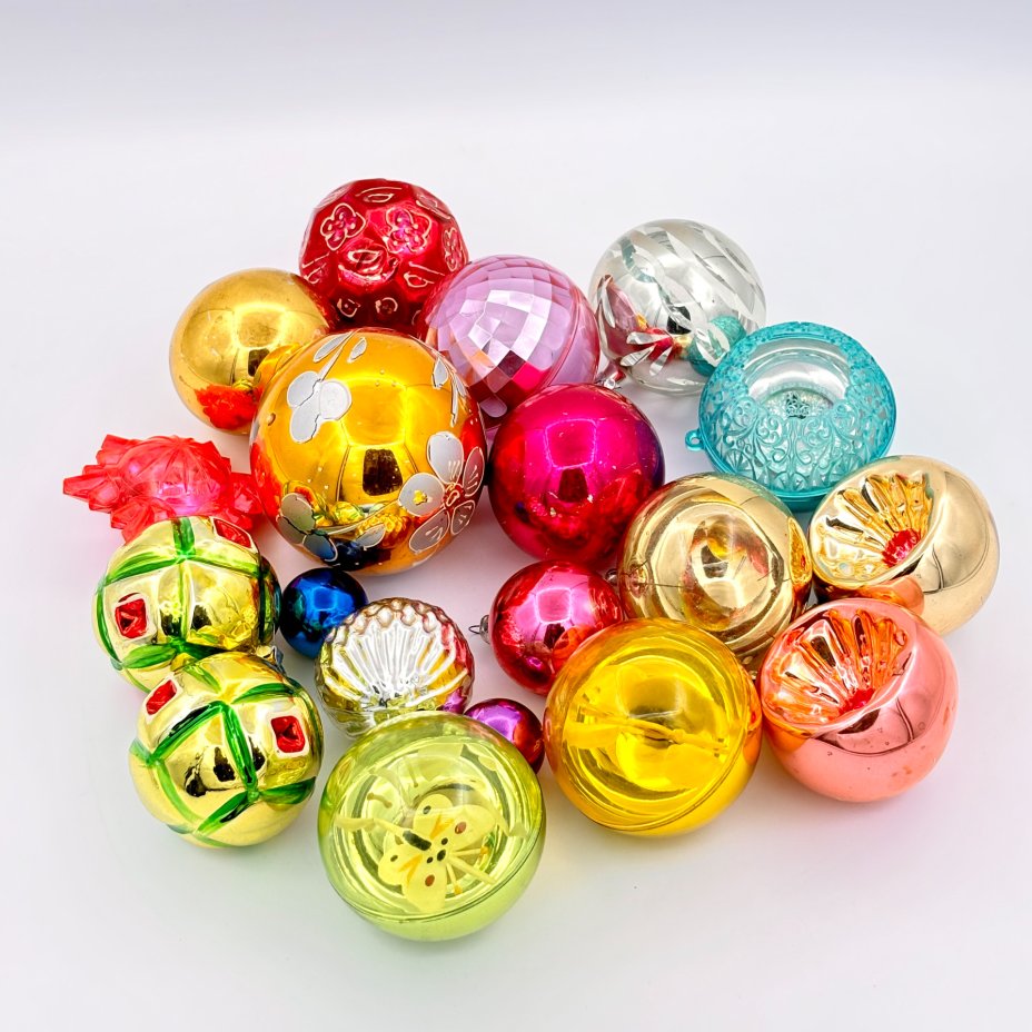 Набор ёлочных игрушек "Шары" различной расцветки (полупрозрачные ...