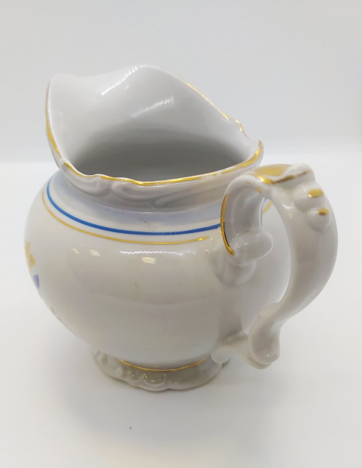 Молочник с цветочным декором и сине-золотым кантиком, фарфор, деколь, золочение, Kahla, ГДР ...