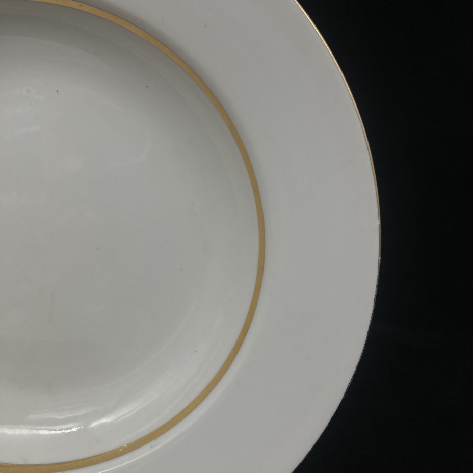Набор из 2 суповых тарелок в подборе, фарфор, 1970-1991 гг. стоимостью 1490 руб.