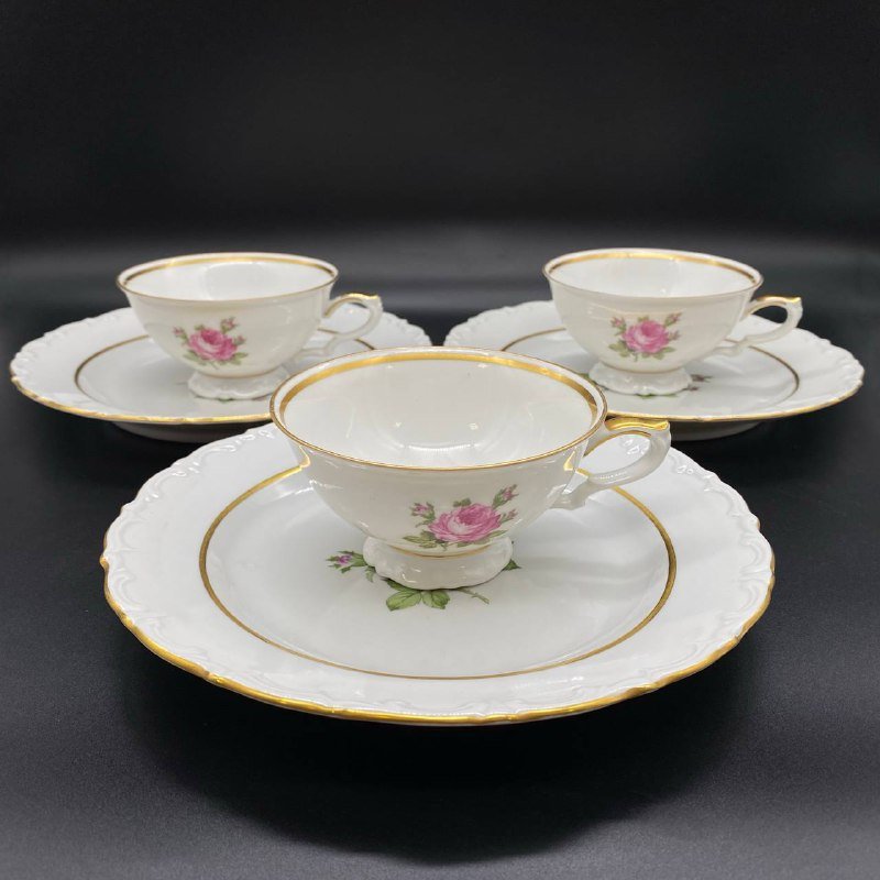Набор из 3 чайных чашек и 3 десертных тарелок, фарфор, деколь, золочение, Kahla, Германия, 1937 ...