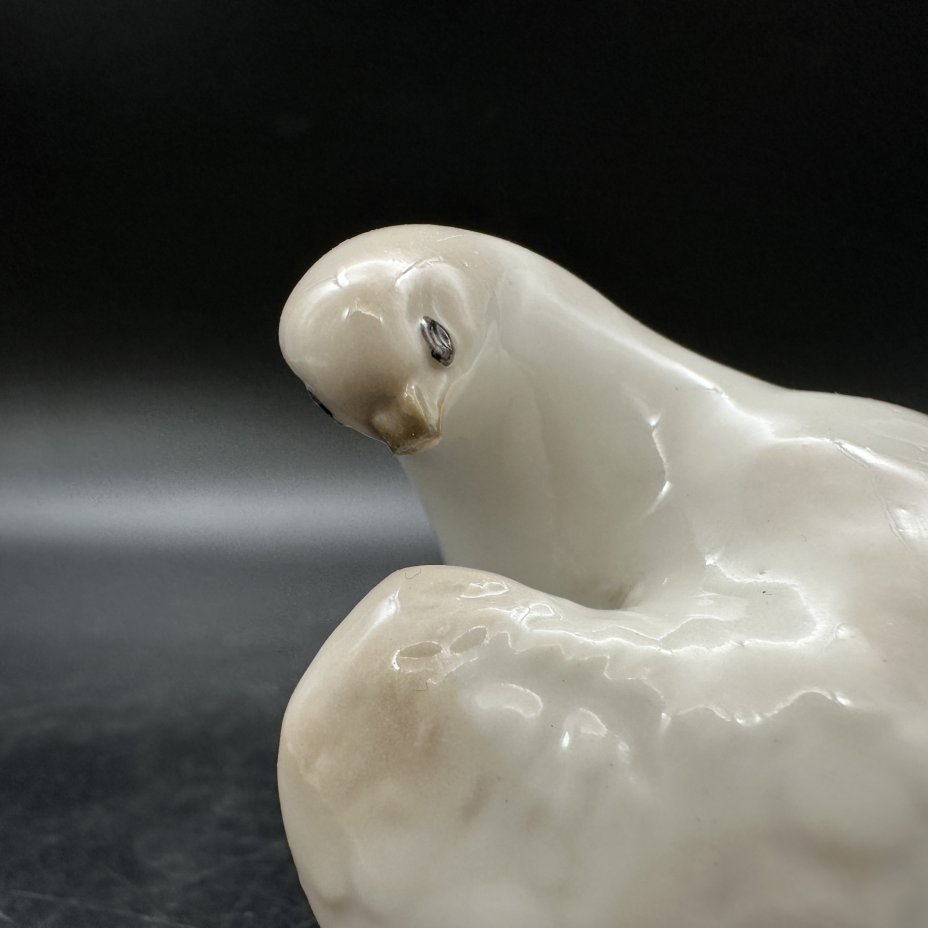 Статуэтка "Голубь", фарфор, роспись, аэрография, Ленинградский ...