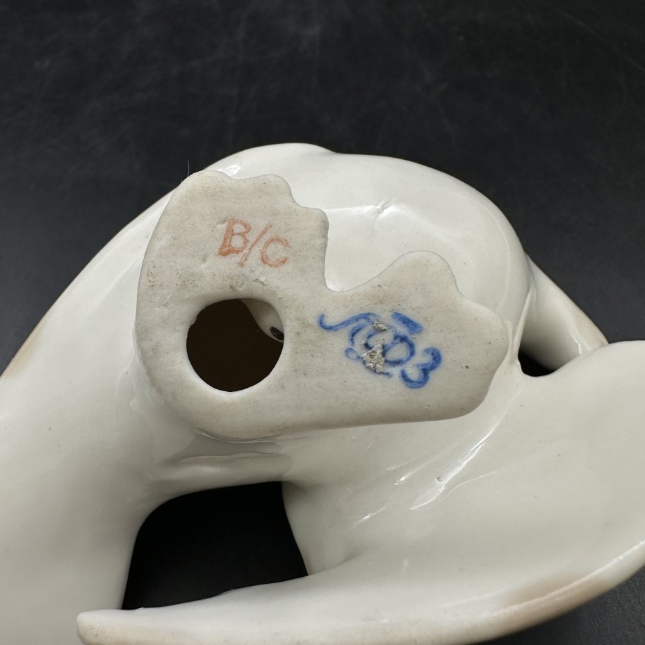 Статуэтка "Голубь", фарфор, роспись, аэрография, Ленинградский ...