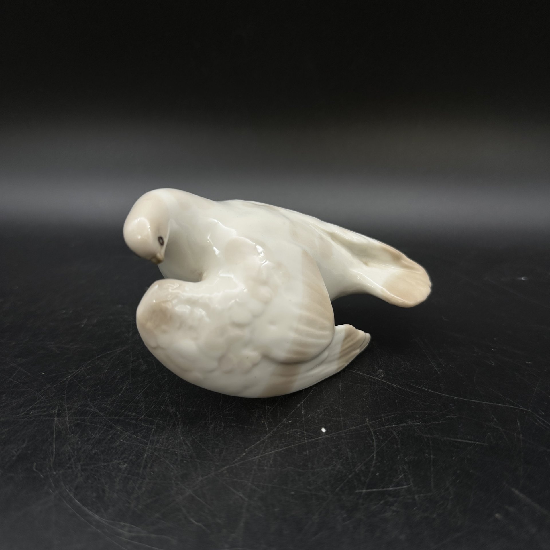 Статуэтка "Голубь", фарфор, роспись, аэрография, Ленинградский ...