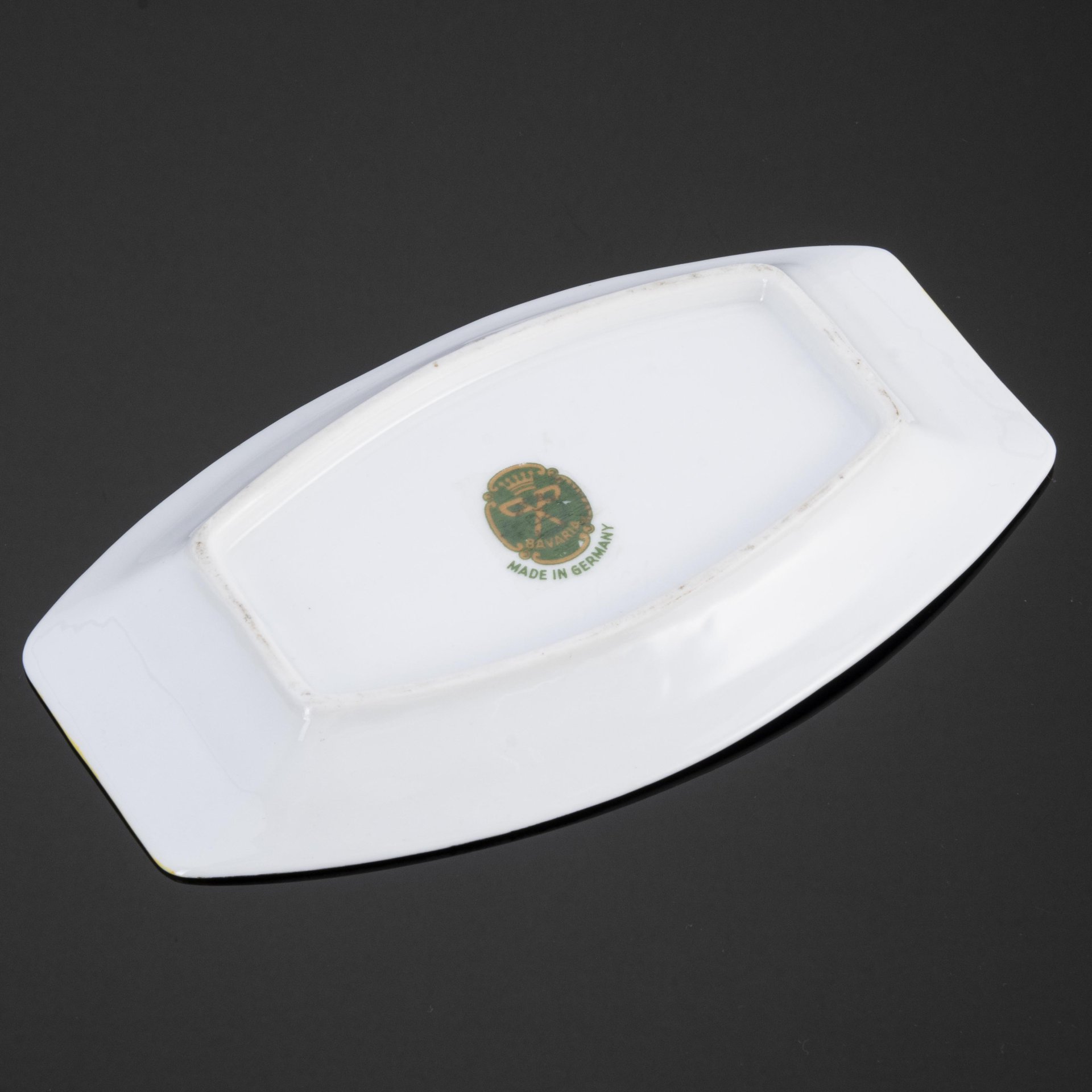 Поднос (лоток для мелочей), украшенный античной сценой в медальоне ...