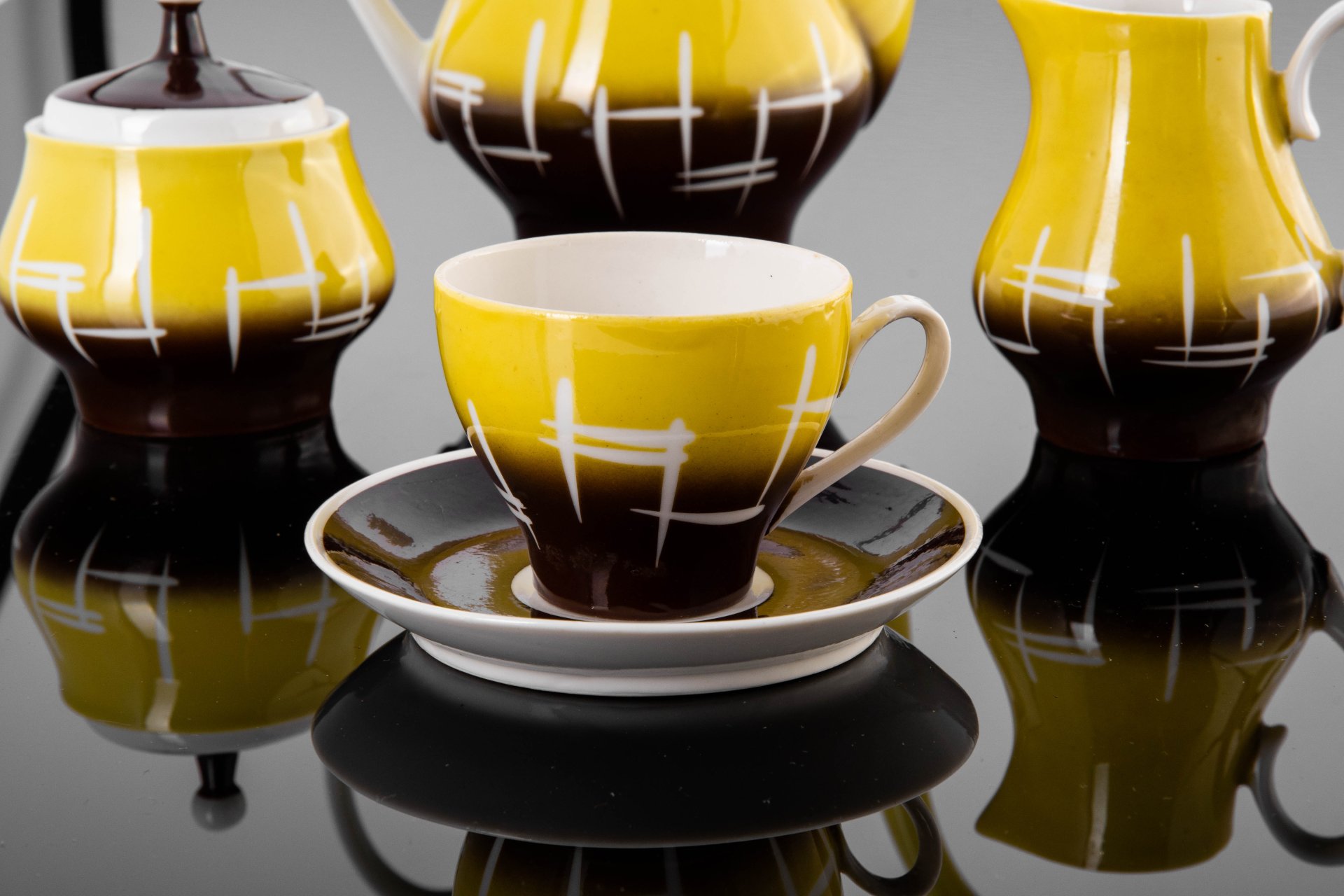 Сервиз кофейный в жёлто-коричневой гамме на одну персону (5 предметов), фарфор, крытье, Kahla ...