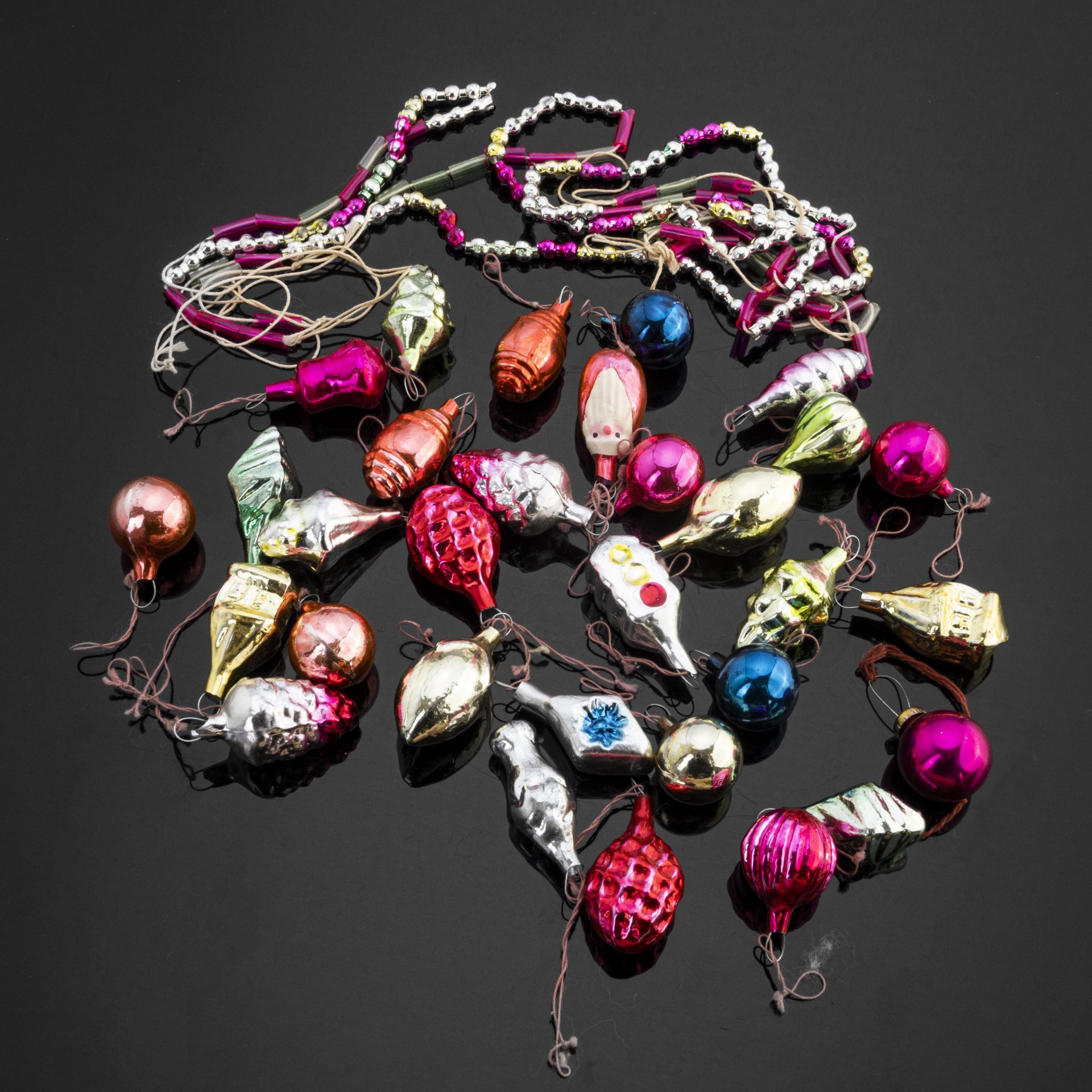 Набор ёлочных игрушек "Малютка" в оригинальной коробке (34 шт.), стекло, металл, Ленинградское ...