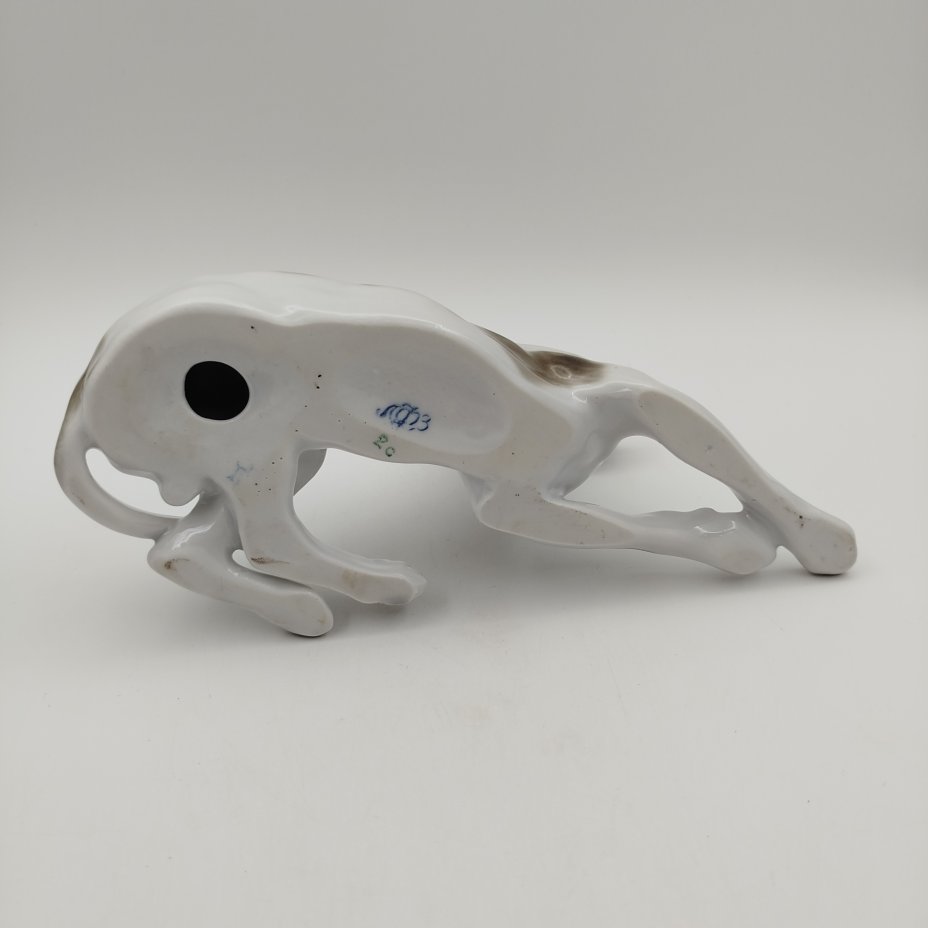 Статуэтка "Мраморный дог", скульптор И.И. Ризнич, фарфор, роспись ...