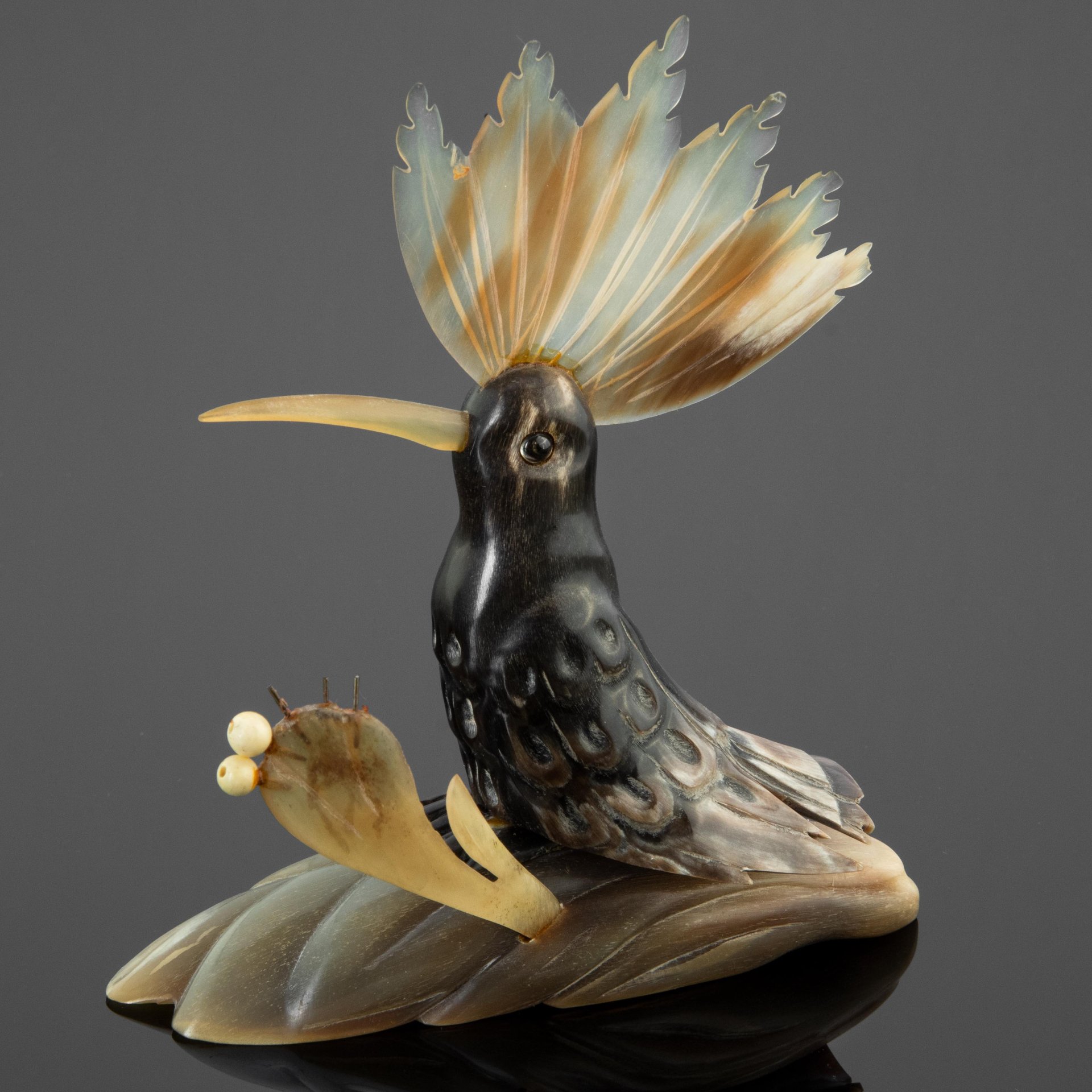 Статуэтка "Птица удод", рог, резьба, металл, СССР, 1950-1970 гг ...