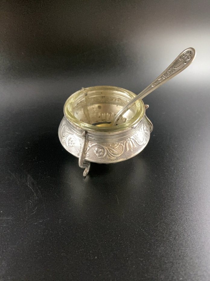 Солонка с миниатюрной ложкой, мНЦ (медь-никель-цинк), стекло, Мстерская ...