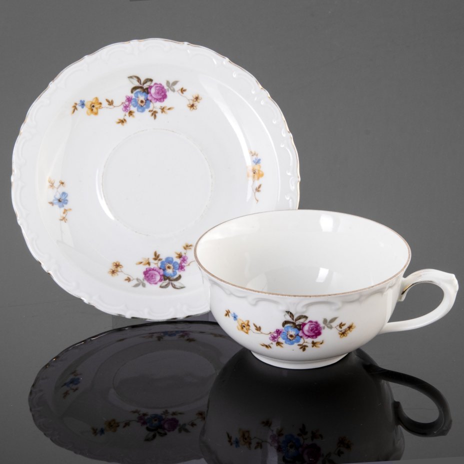 Пара чайная с рельефным бортом и нежным цветочным декором, фарфор, деколь, золочение, фабрика ...