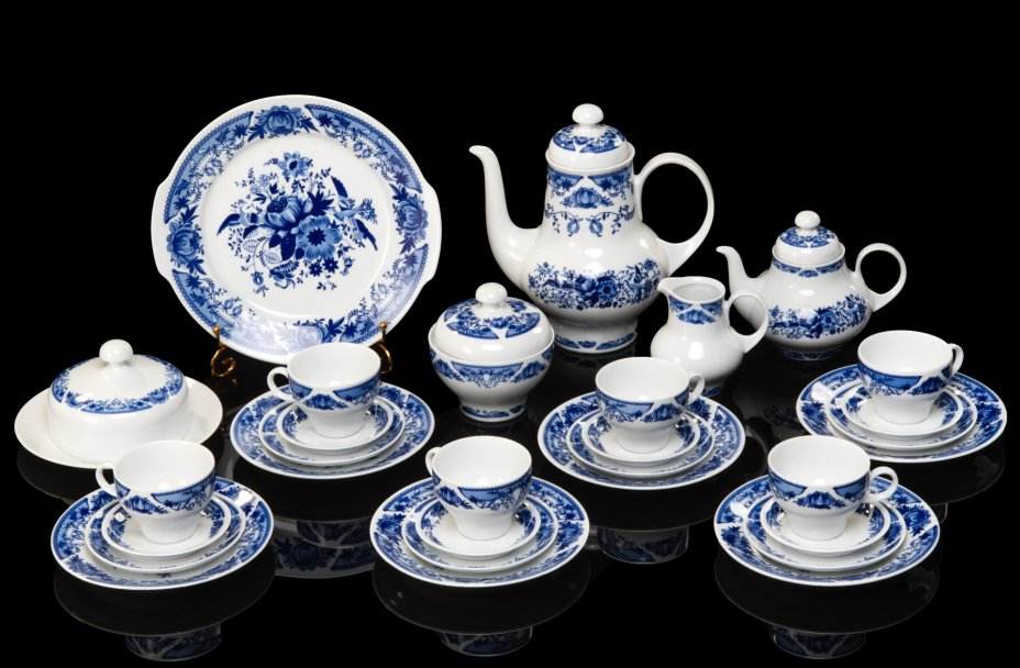 Сервиз чайно-кофейный на 6 персон, украшенный растительным декором, фарфор, кобальт, Kahla ...