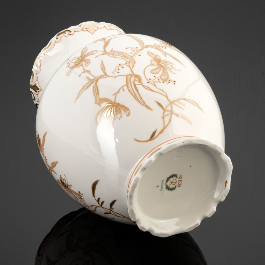 Ваза с изображениями цветов и фигурным бортом, фарфор, золочение, Reichenbach (Райхенбах ...