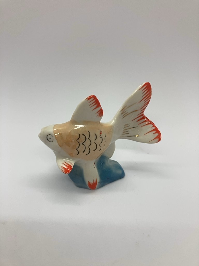 Статуэтка "Рыбка", фарфор, 1980-2010 гг. стоимостью 1011 руб.