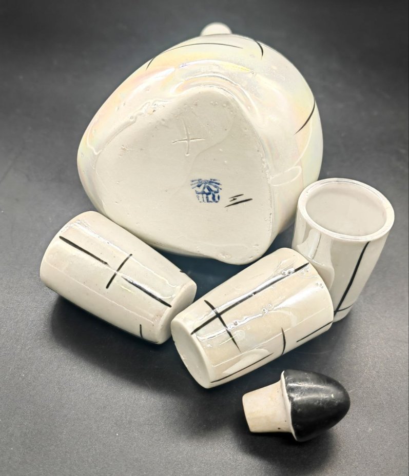 Набор для подачи крепких напитков: штоф "Гусь" и 3 стопки, фарфор ...