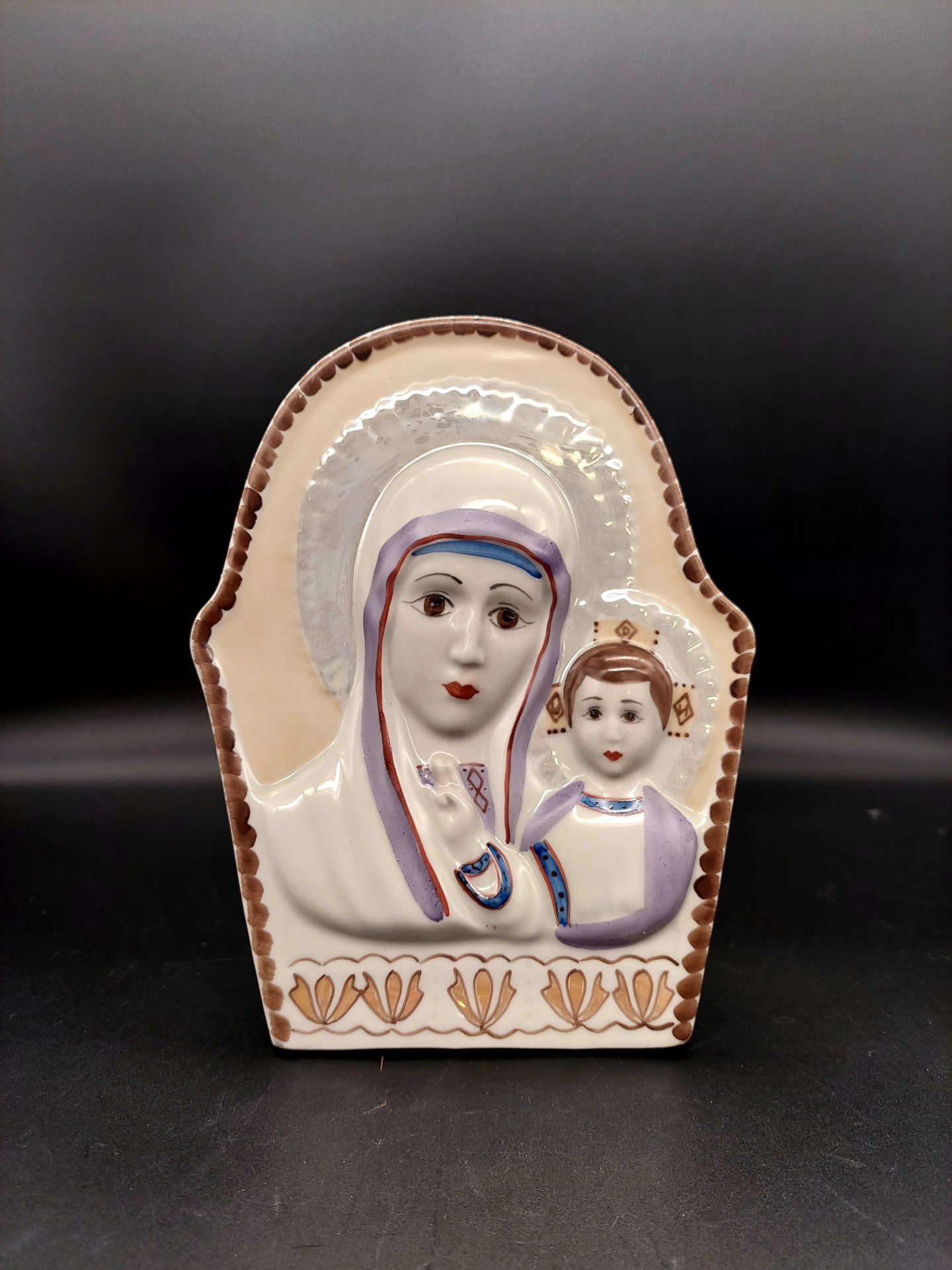 Икона настольная "Богородица Казанская", фарфор, роспись, люстр ...