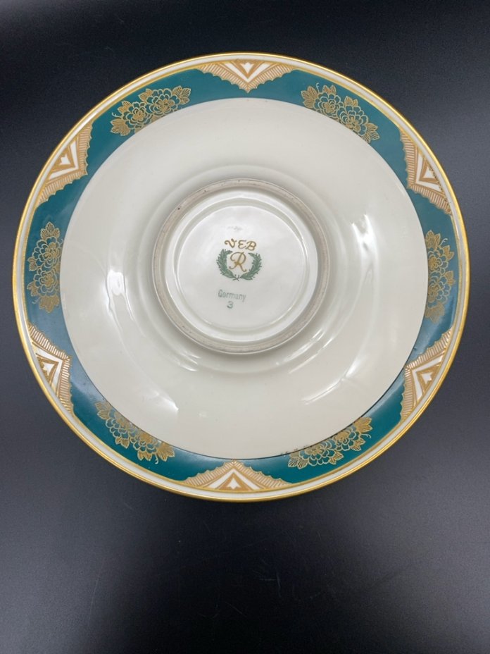 Набор из десертной тарелки и блюдца с цветочным орнаментом, фарфор, деколь, золочение ...