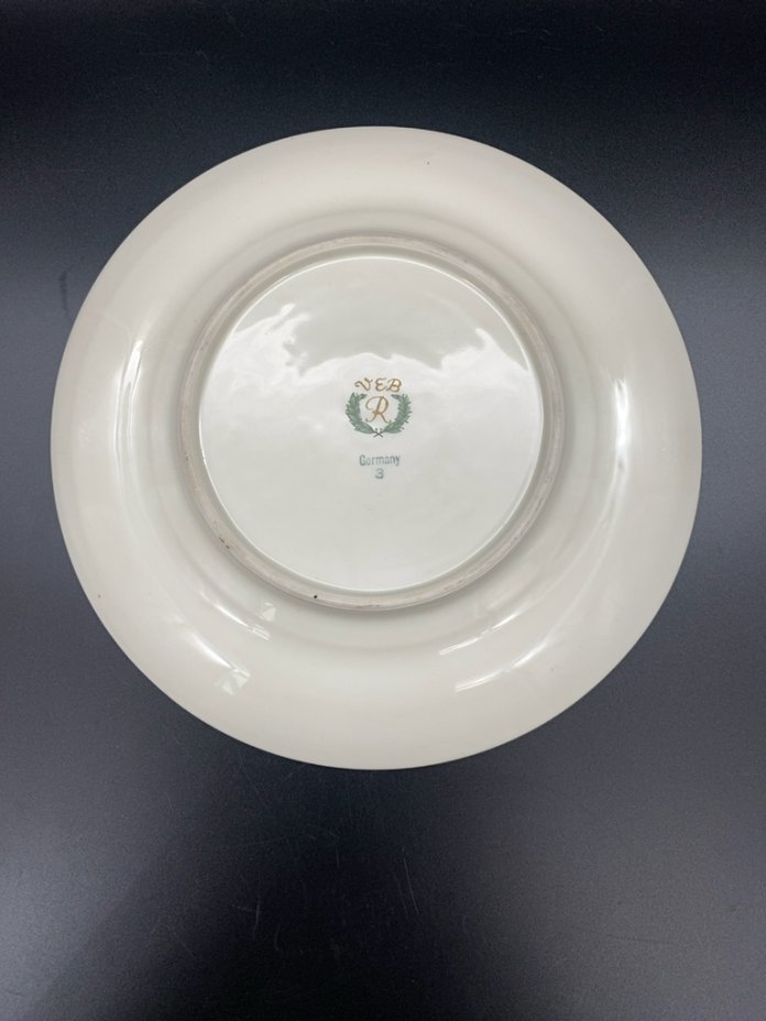 Набор из десертной тарелки и блюдца с цветочным орнаментом, фарфор, деколь, золочение ...