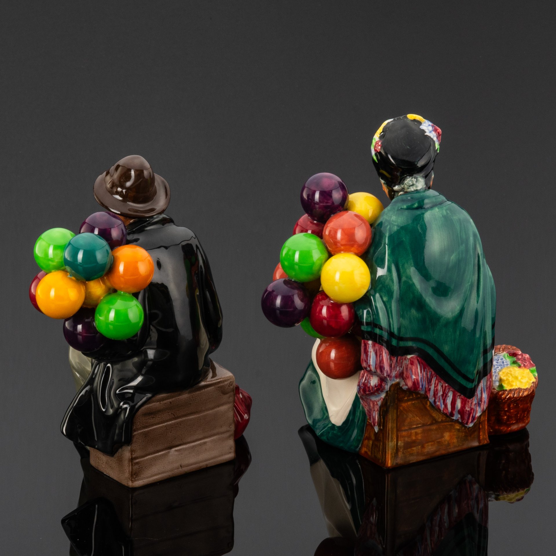 Статуэтки парные "The Old Ballon seller" и "The Balloon man" ("Продавцы ...
